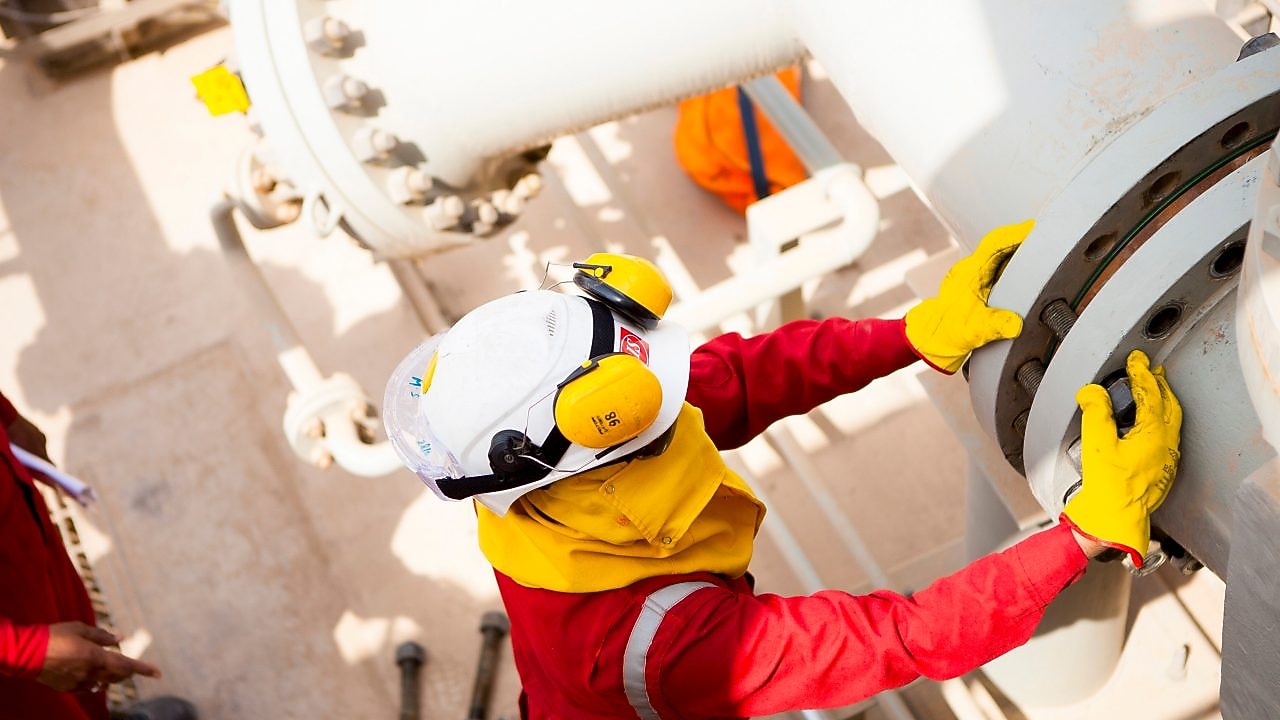 HSSE และผลการดำเนินงานด้านสังคม (HSSE and Social Performance ...